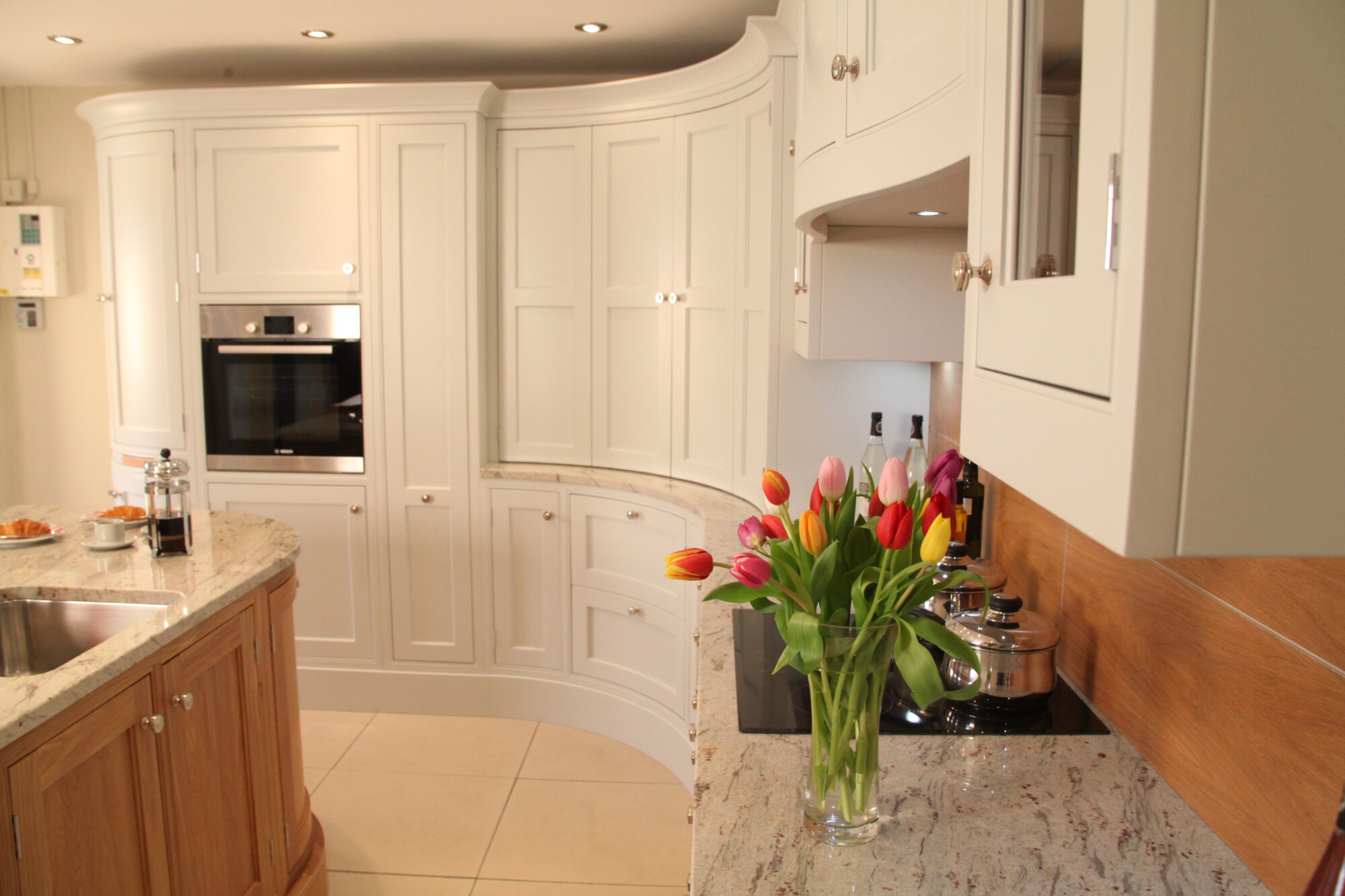 Curved Kitchen Inspiration | Curved Kitchen Gallery | Arthan Kitchens